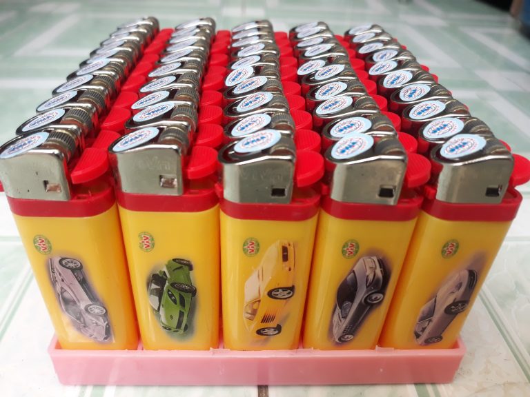 50 cái Bật lửa đá màu vàng Viva – Hopquetvang.com – Kênh bật lửa/ hộp ...